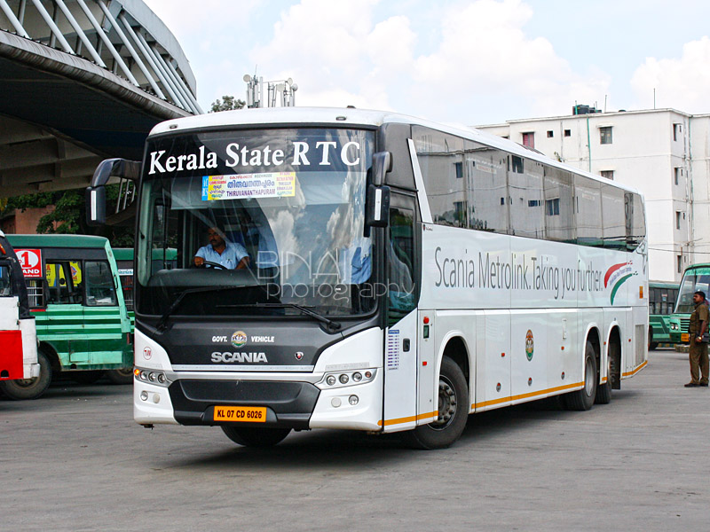 Thrissur to Bangalore: On a Kerala State RTC "Multiaxle"