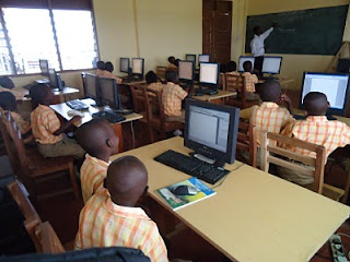 Reader To Reader: Reader to Reader's First Computer Lab Built in Ghana ...