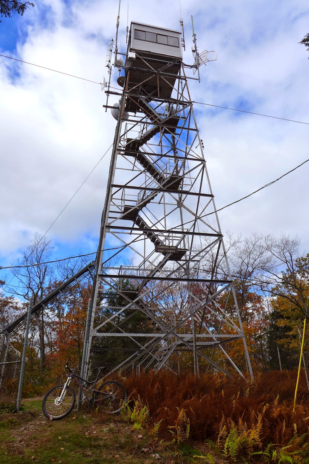 Hill Junkie: Tour of the Pocumtuck Ridge