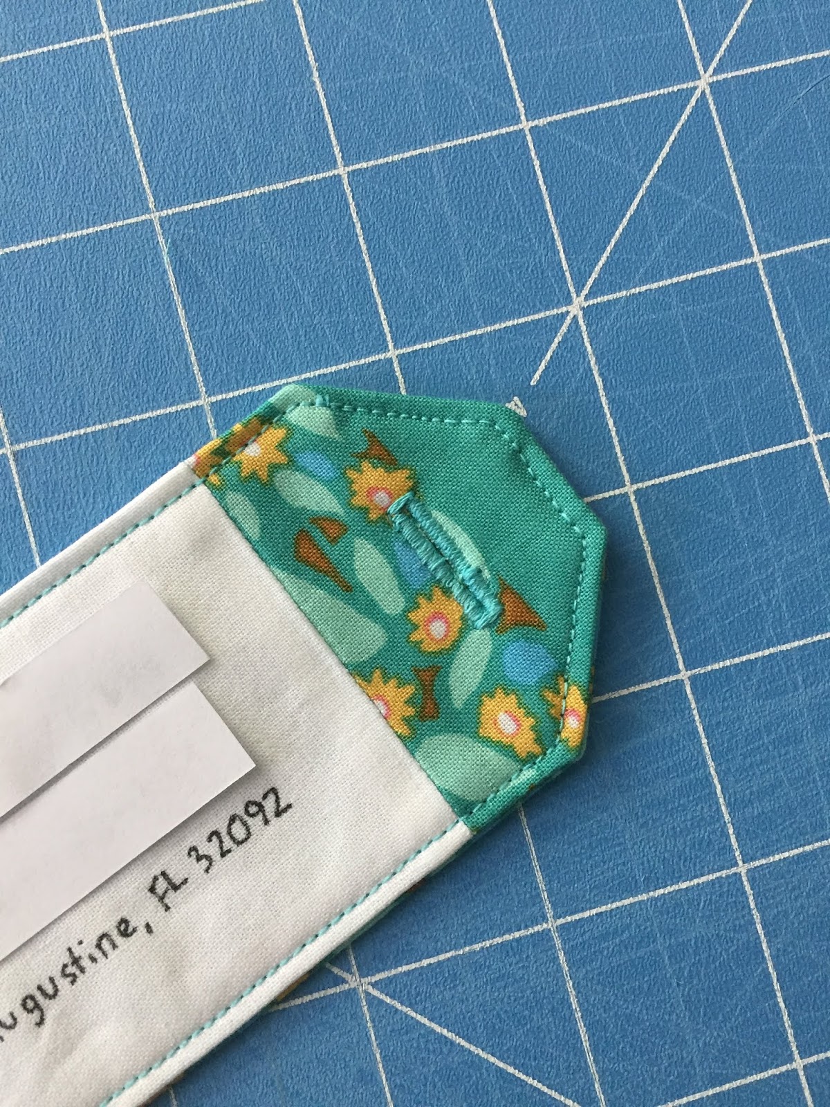 Teaginny Designs: Handmade Travel Tags, Free Tutorial