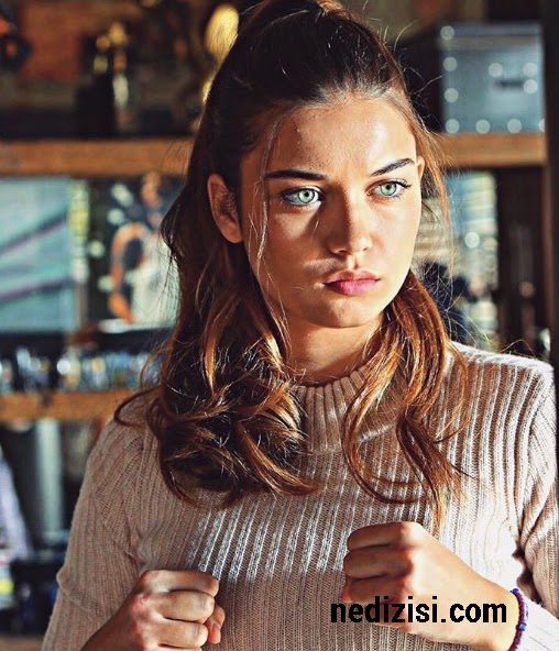 Fazilet Hanım Ece Kim, Boyu, Yaşı Kaç - Afra Saraçoğlu Resimleri ...