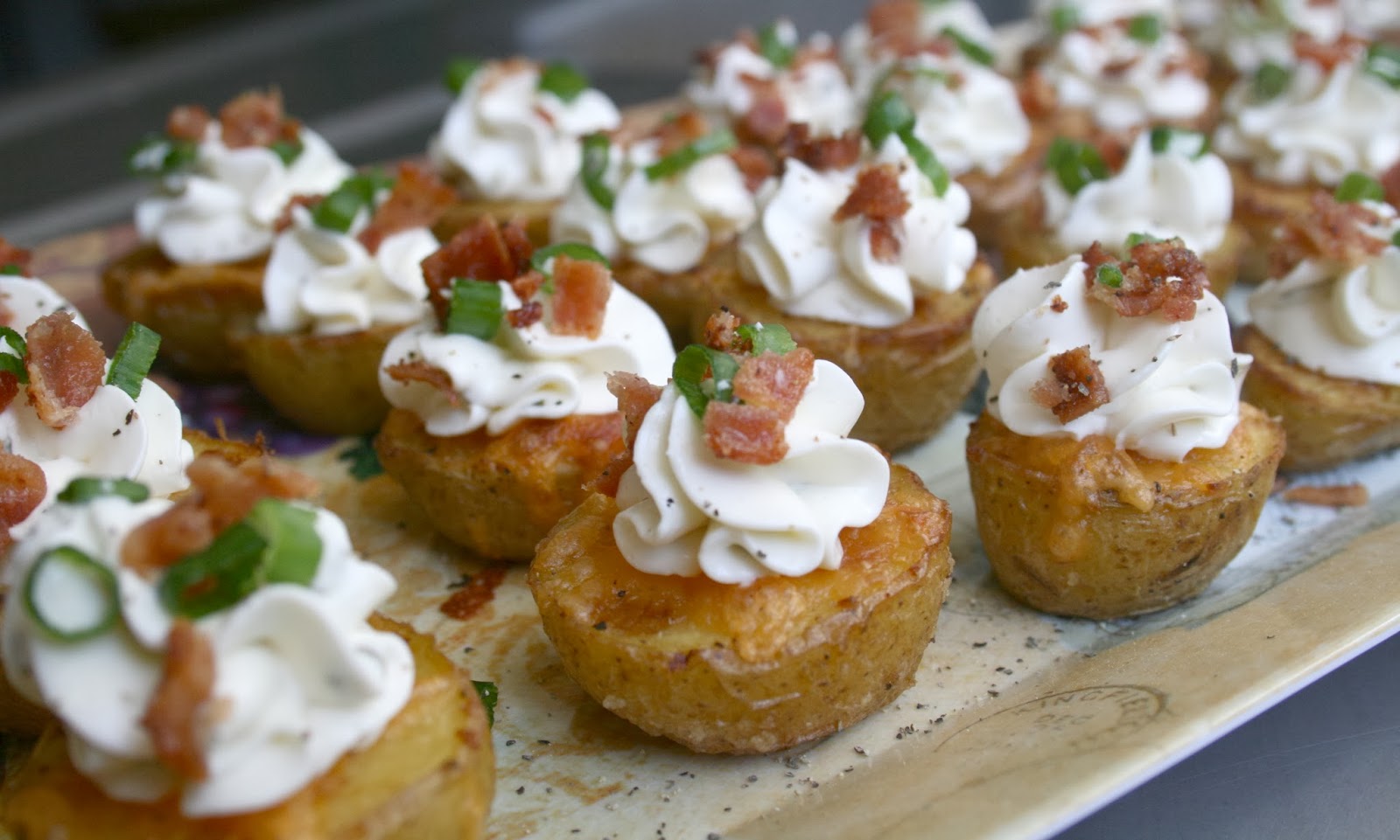 Bake - a - holic: Mini Loaded Potato Bites