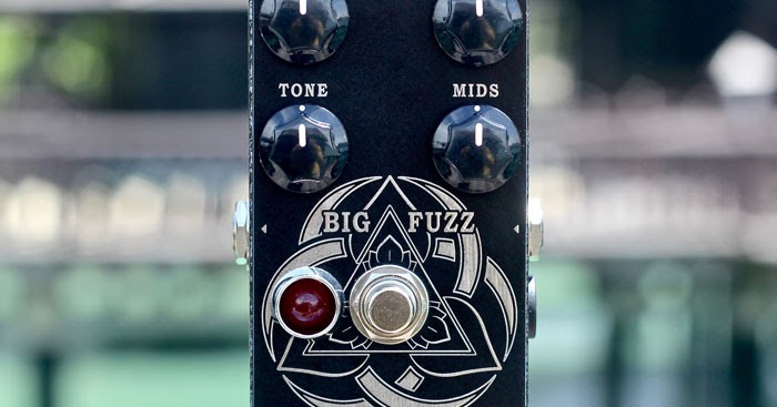 STOMP BOX STEALS: FUZZ- DAYTRONYX Big Fuzz ...another Big Muff ...do we ...