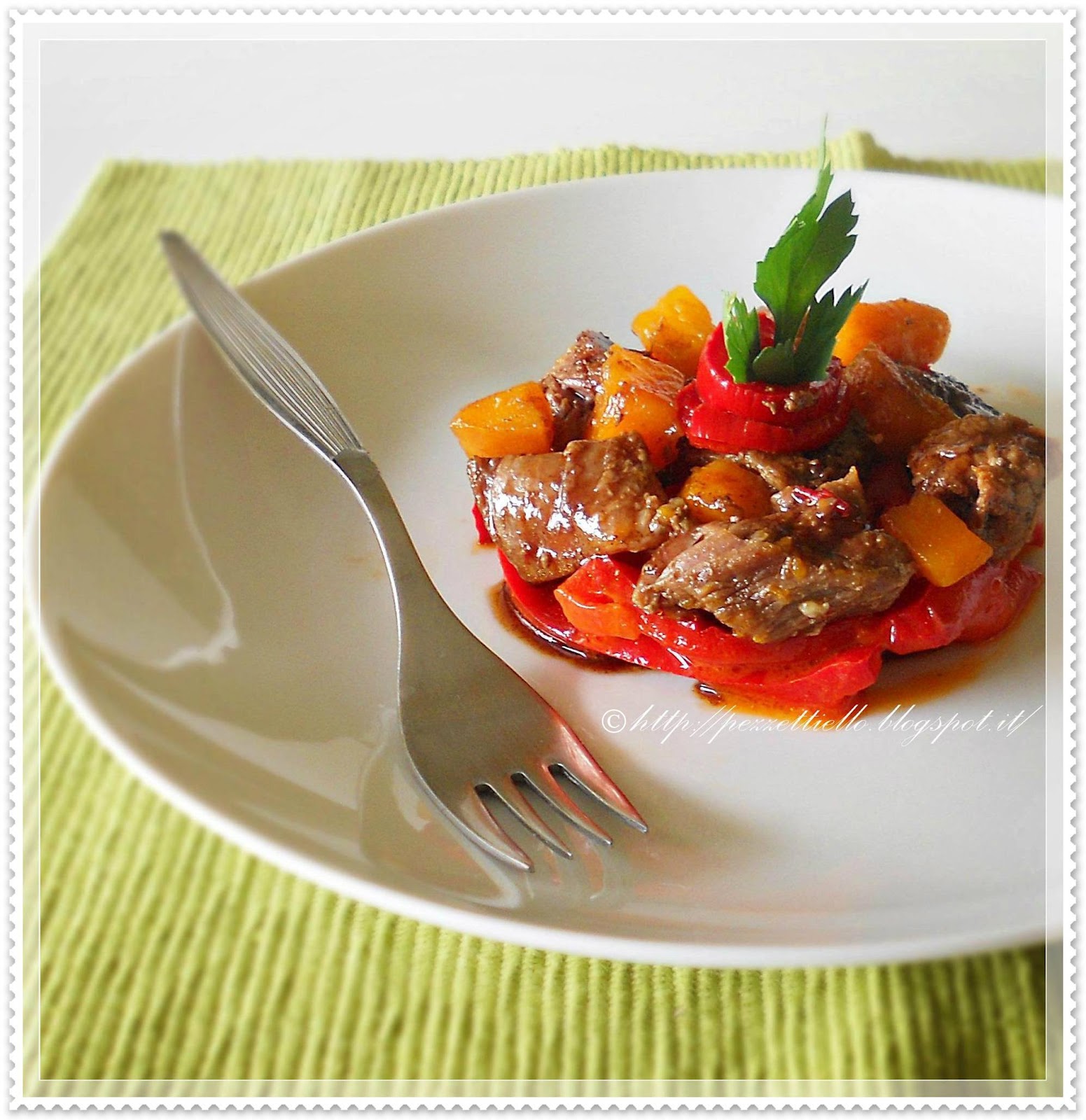 Tocchetti di carne con peperoni e aceto balsamico di Modena Igp | Le ...