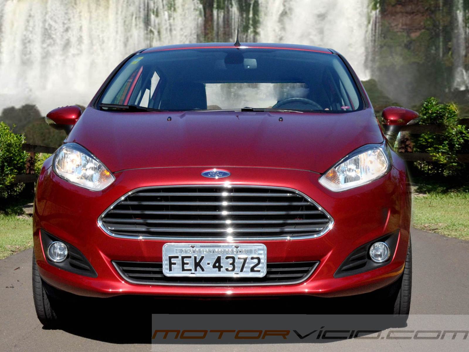 New Fiesta Hatch 2014: preço, consumo, fotos e ficha técnica