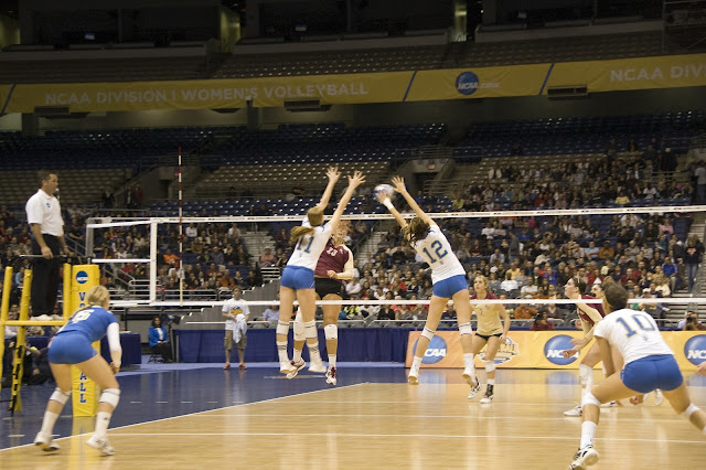 Volleyblog Seattle: Final Four: UCLA dominating FSU