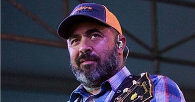The Brownsville Observer: SINGER AARON LEWIS TELLS HIS PHARR CONCERT ...