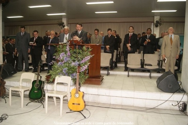 Gospel News: Missionária precisou comer cobra e macaco no Amazonas