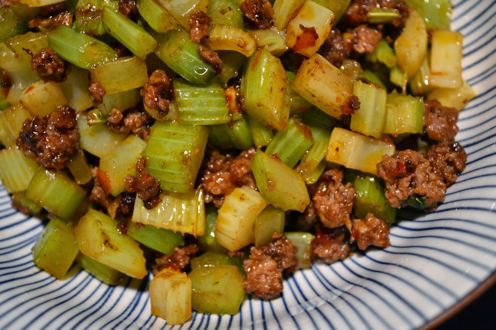 Eet lekker: Bleekselderij met rundergehakt
