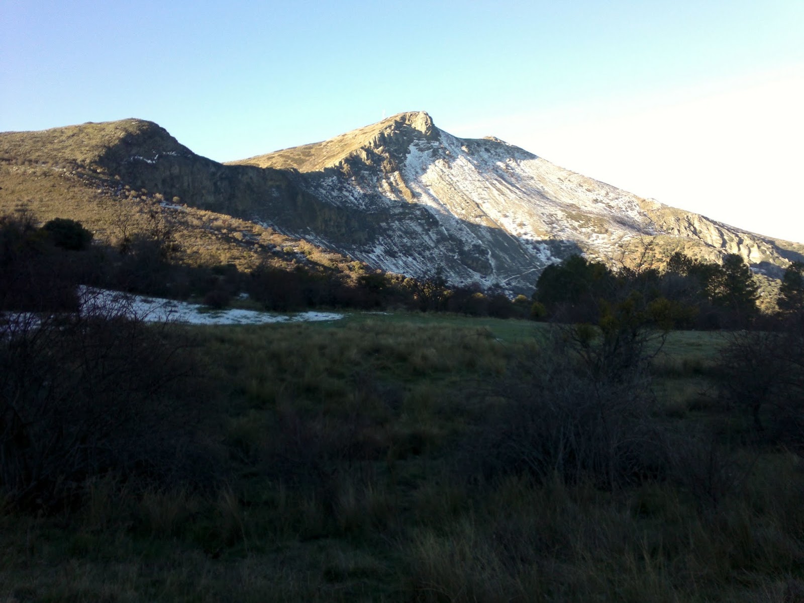 Club de Senderismo Los Escuderos de Rus (Jaen): PIEDRA JAÉN POR CARA SUR