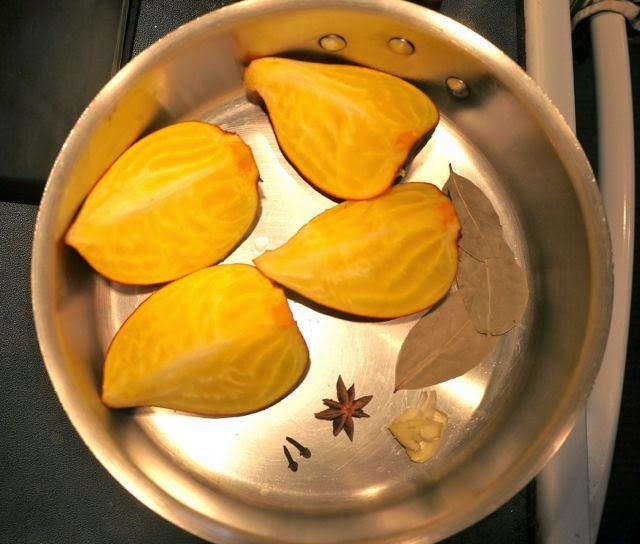 Sapere Aude, Incipe!: Lobster and Yellow Beet Borscht