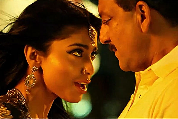 Sizzling Shiriya Saran Pictures From ' Chamiya Song ' ~ Bollywood World