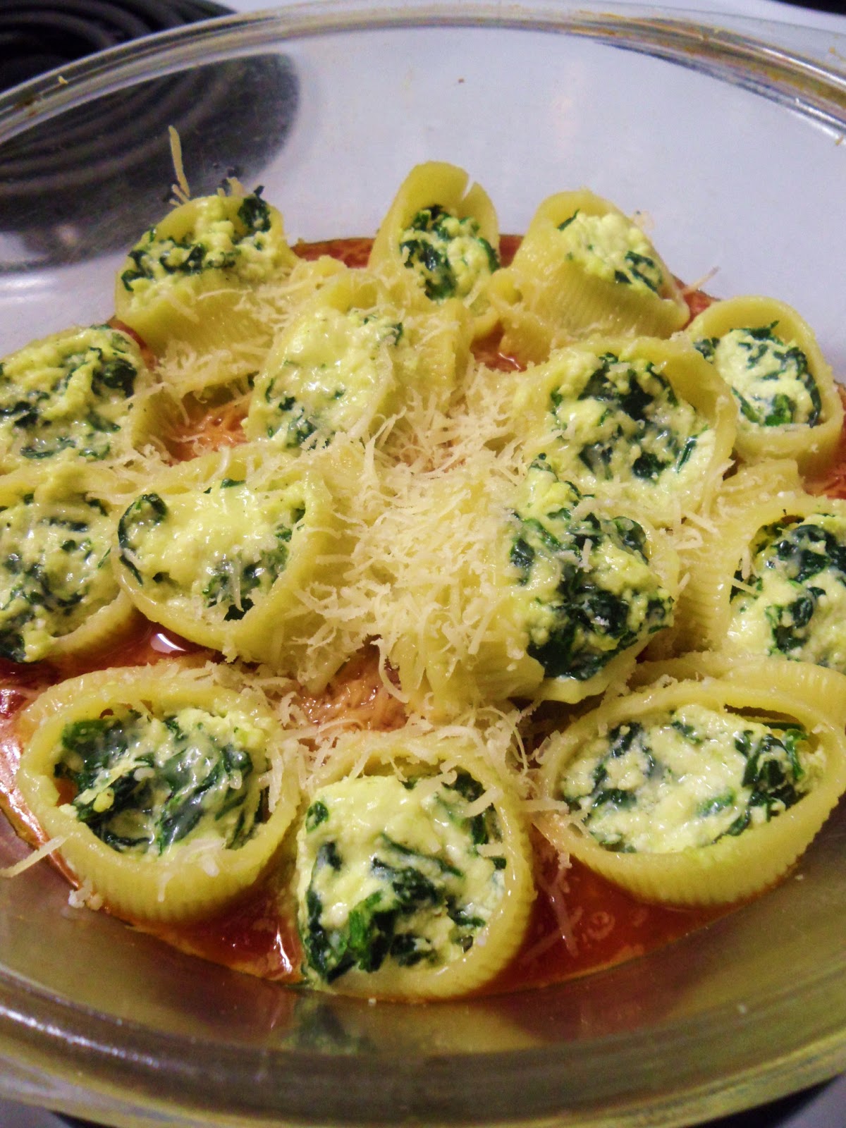 Food By Bram: Lumaconi Pasta Stuffed with Spinach & Ricotta