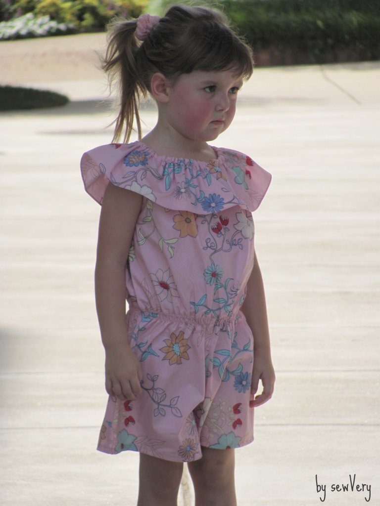 sewVery: Ruffle Neck Romper Tutorial