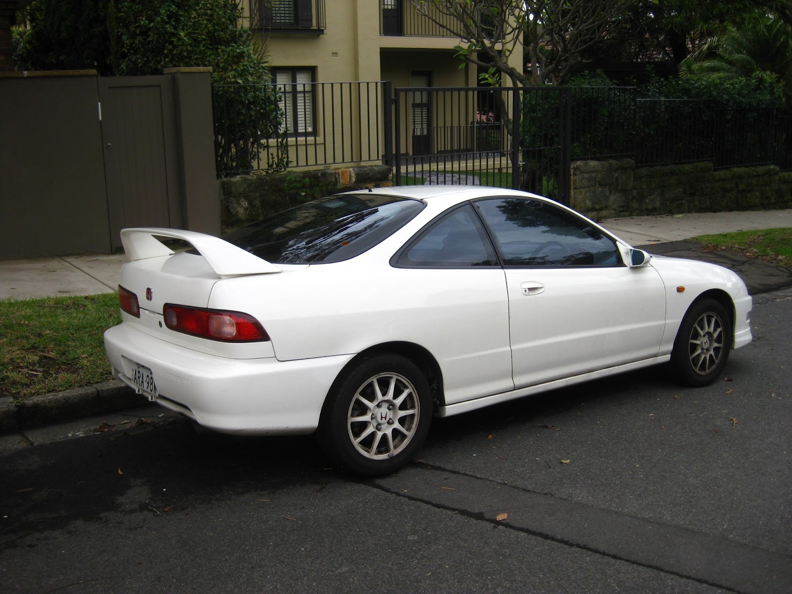 Aussie Old Parked Cars: 2000 Honda Integra Type R