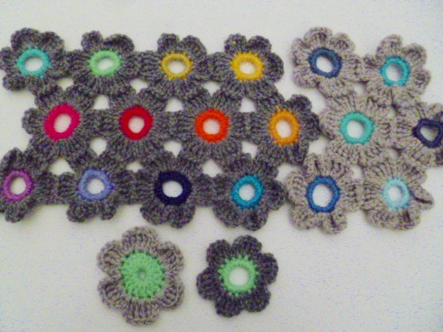 Susan Pinner: BUSY BUSY BUSY....GREY CROCHET and lots of Decorating