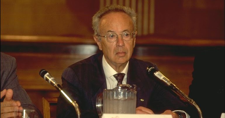 Mantan CEO Intel, Andrew Grove Meninggal Diusia 79 Tahun - Berita Terkini