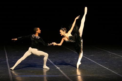 Ballet Redance: Cisne Negro Ballet