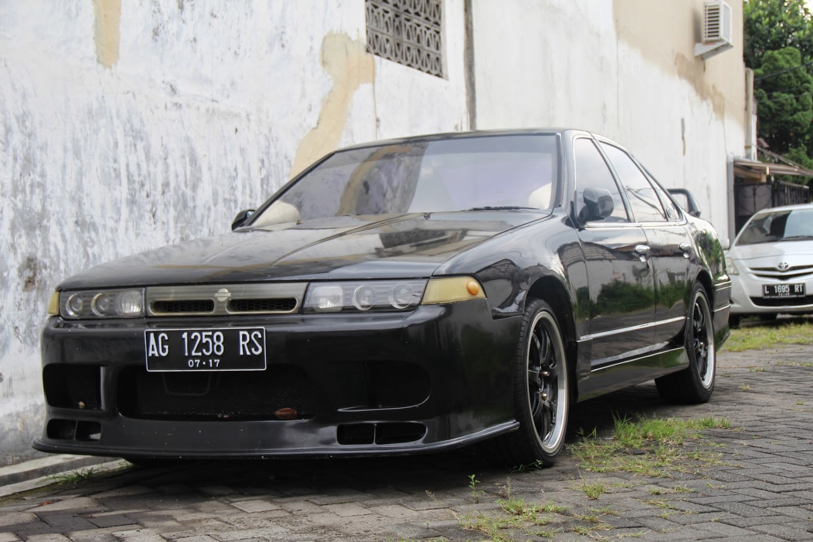 Rupa-Rupa Barang2nd: NISSAN CEFIRO TAHUN 1991 MODIF BODY KIT (TERJUAL)