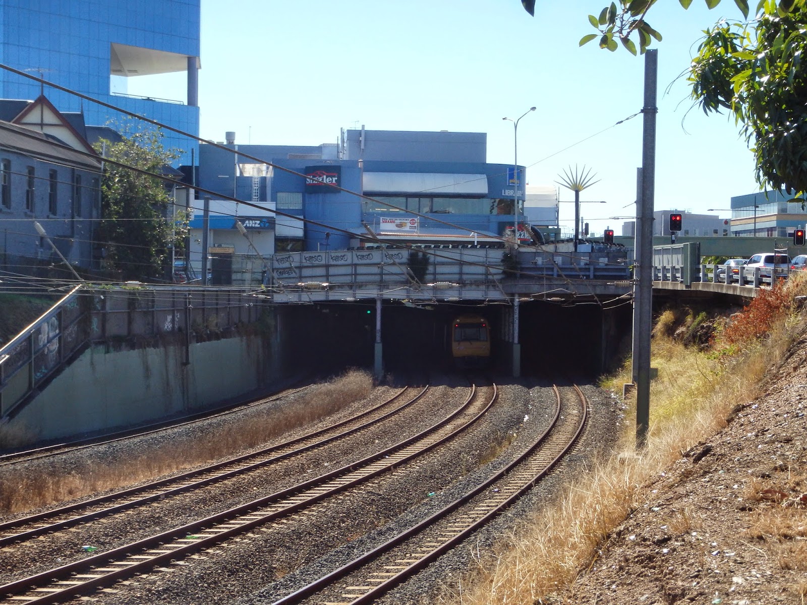 trainspotting: toowong