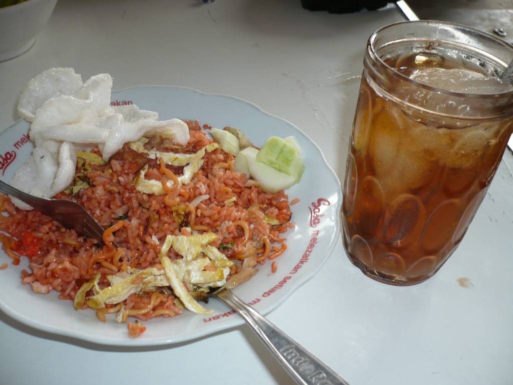 Bahaya Es Teh Bagi Ginjal | PESANTREN DARUL MUTA'ALLIMIN ACEH BARAT