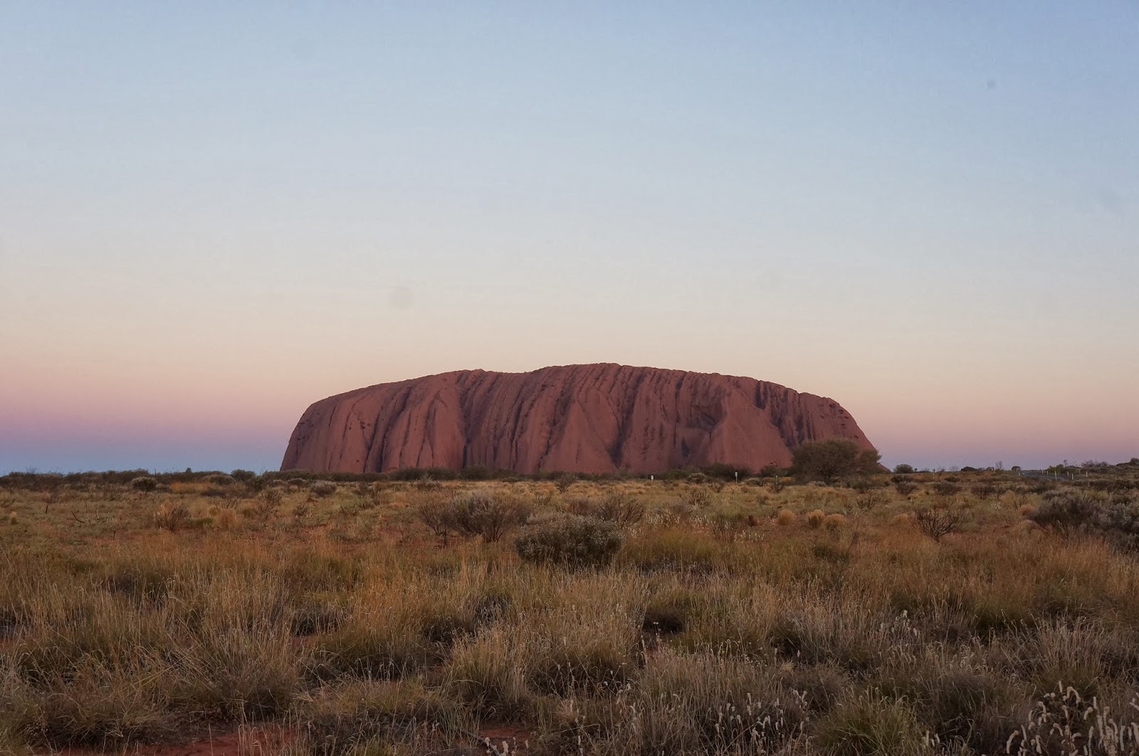 Austrasian Trip: Le caillou rouge au milieu du désert