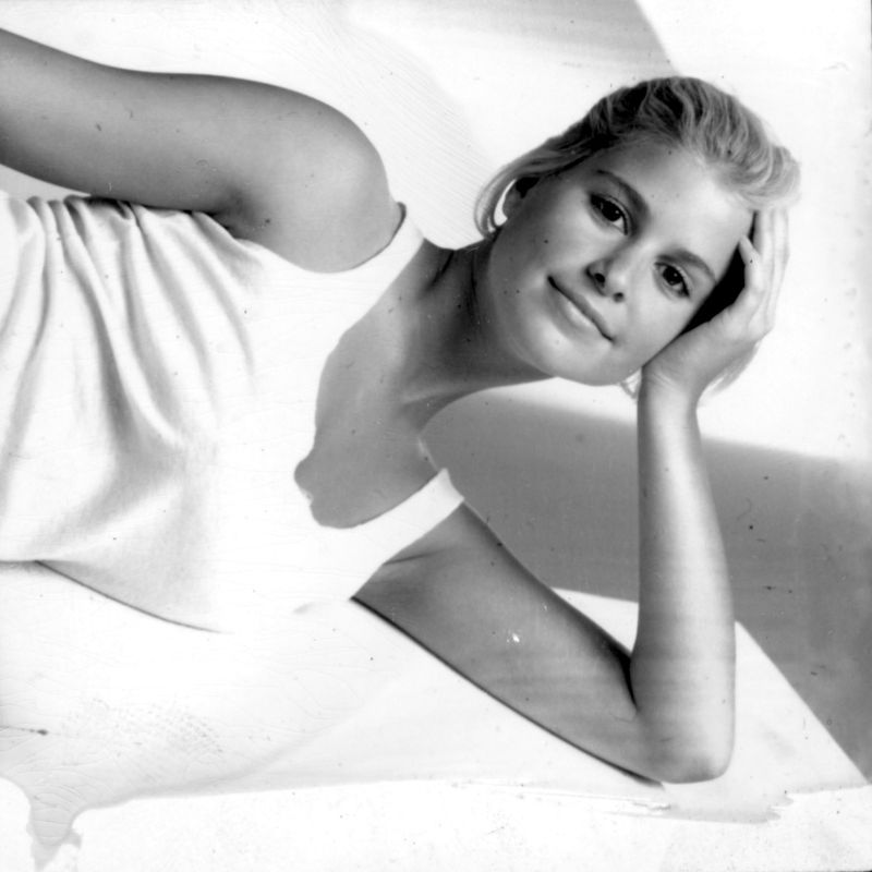 25 Fabulous Photos of Elena Statheros in the 1980s ~ Vintage Everyday