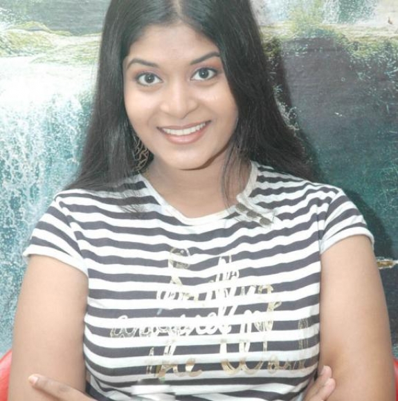 Tamil TV Actress Neepa Aka Neeba Photo shoot ~ world actress photos ...