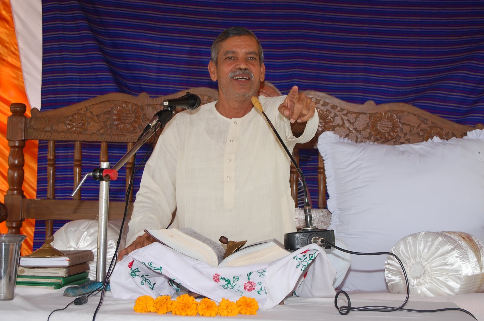 Sahib Bandgi: Satsang by Satguru Madhu Paramhans ji in Punjab