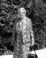 THE GRANDMA'S LOGBOOK ---: AGATHA CHRISTIE, A CRITICISM OF BRITISH SOCIETY