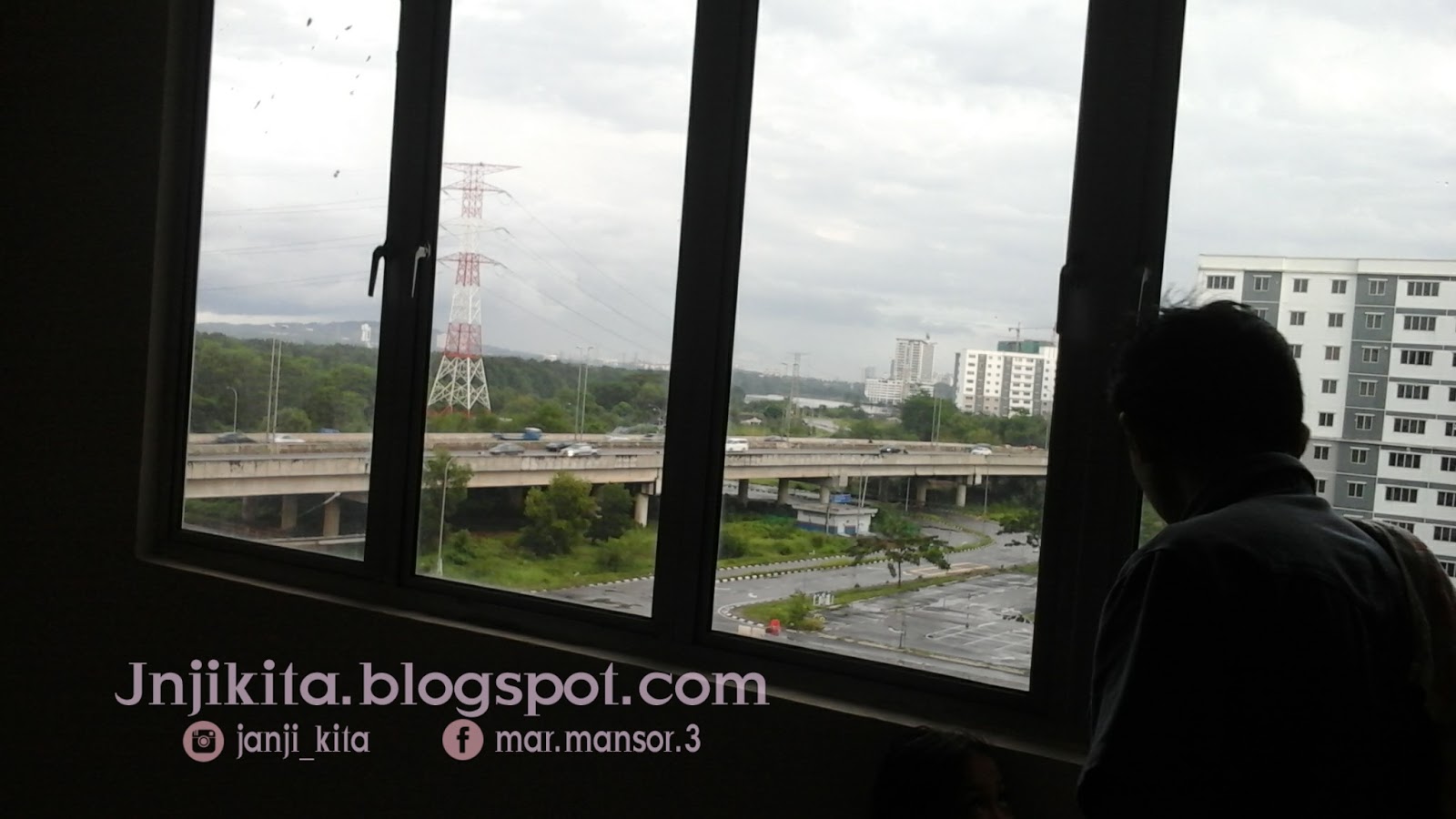 Rumah Flat Bakar Batu