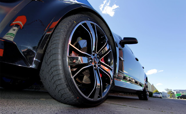Mag Wheels & Sick Rims, Tyres Gold Coast: Holden VE Clubsport rolling ...