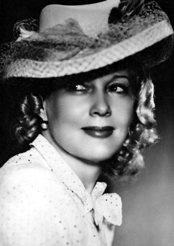 ! I love eclairs !: From Russia with Love: Lyubov Orlova