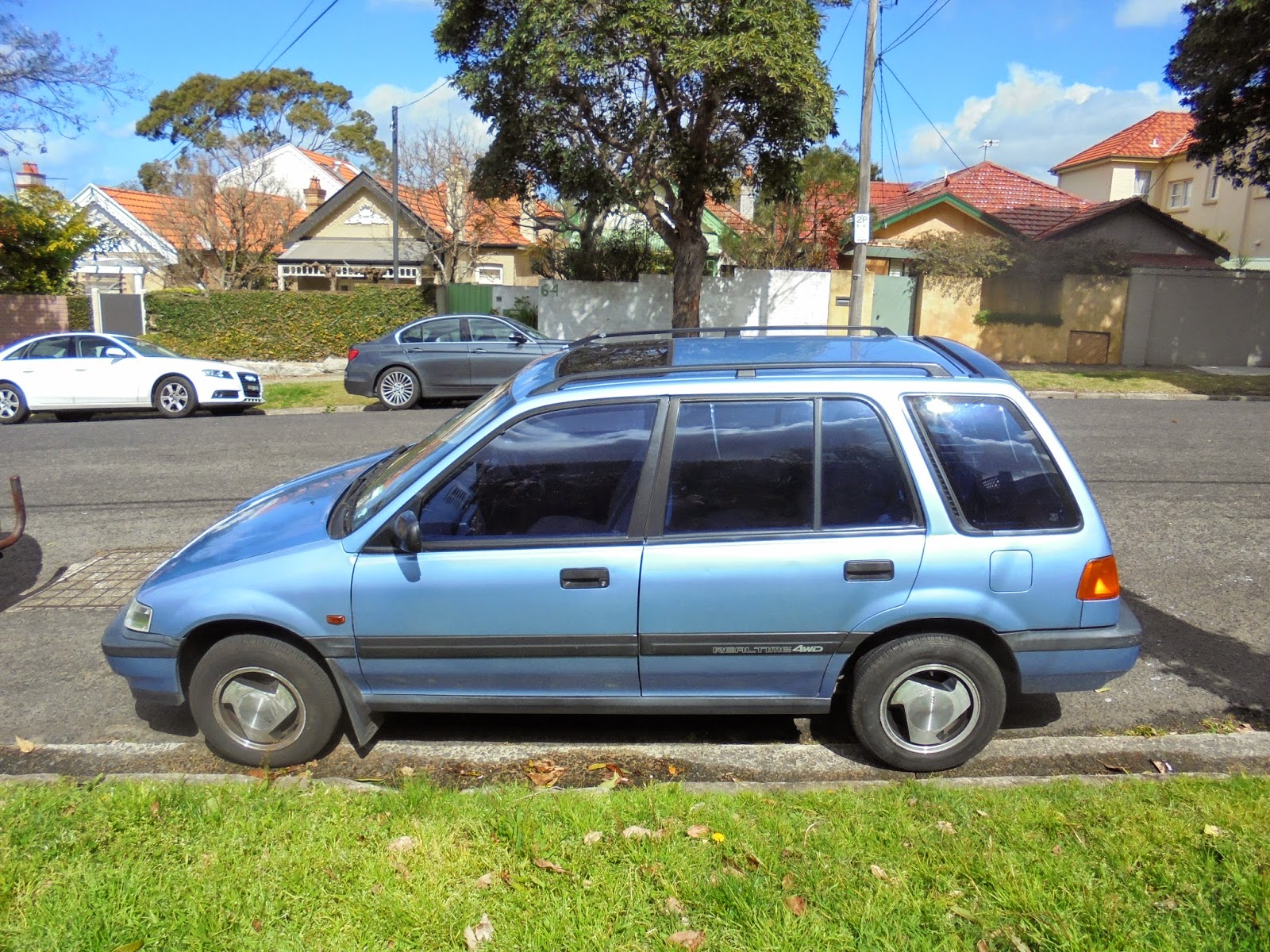 Aussie Old Parked Cars: 1988 Honda Civic RTX Real Time 4WD Wagon