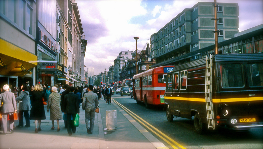 Everyday Life of '70s London Through A Swedish Traveler's Lens ...