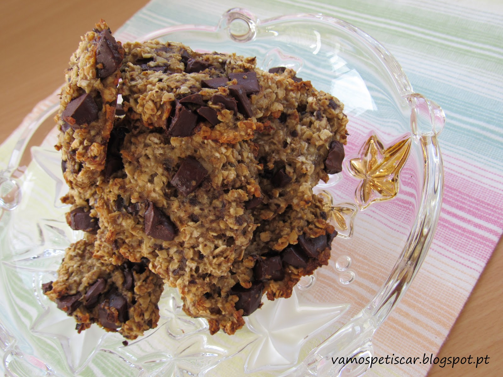 Vamos Petiscar!: Bolachas de Aveia e Banana com Chocolate (sem Glúten)