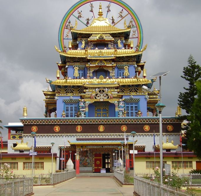 Bylakuppe Temple In Mysore, Karnataka | Golden Temple In Bylakuppe ...