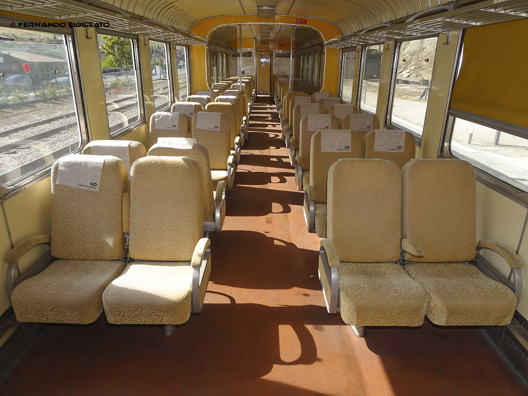 on Land Air and Sea: Comboio MiraDouro