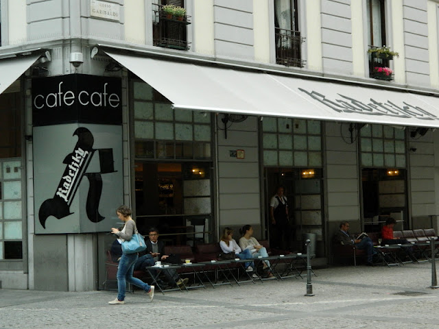 ele di decor: Caffè Radetzky a Milano. Radetzky cafè in Milano.
