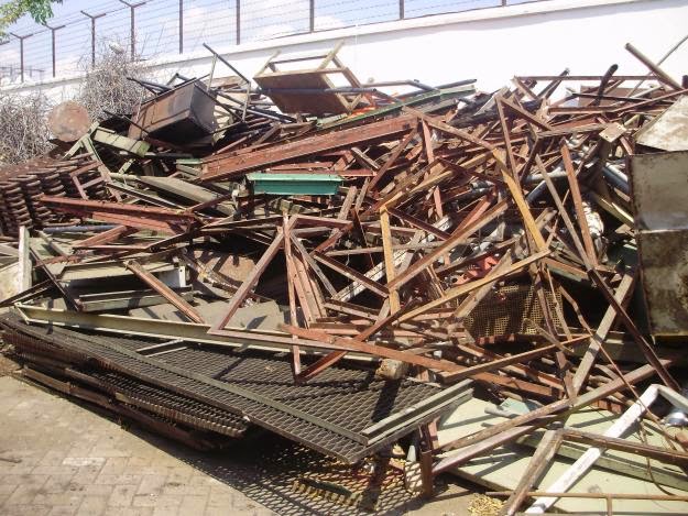 Besi Tua | Jual Beli Barang Bekas Limbah Besi tua | Portal