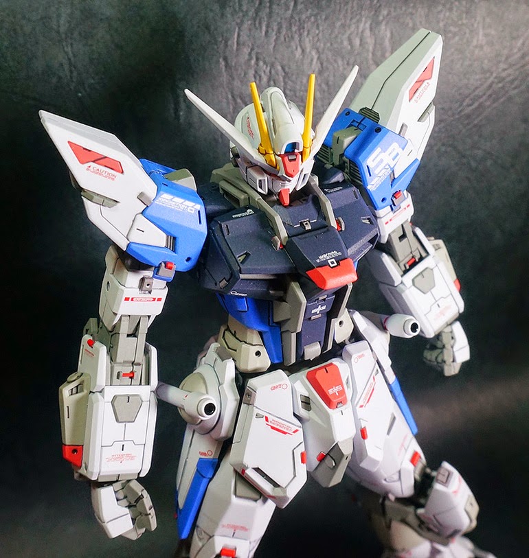 MG 1/100 Build Strike Gundam Custom Build