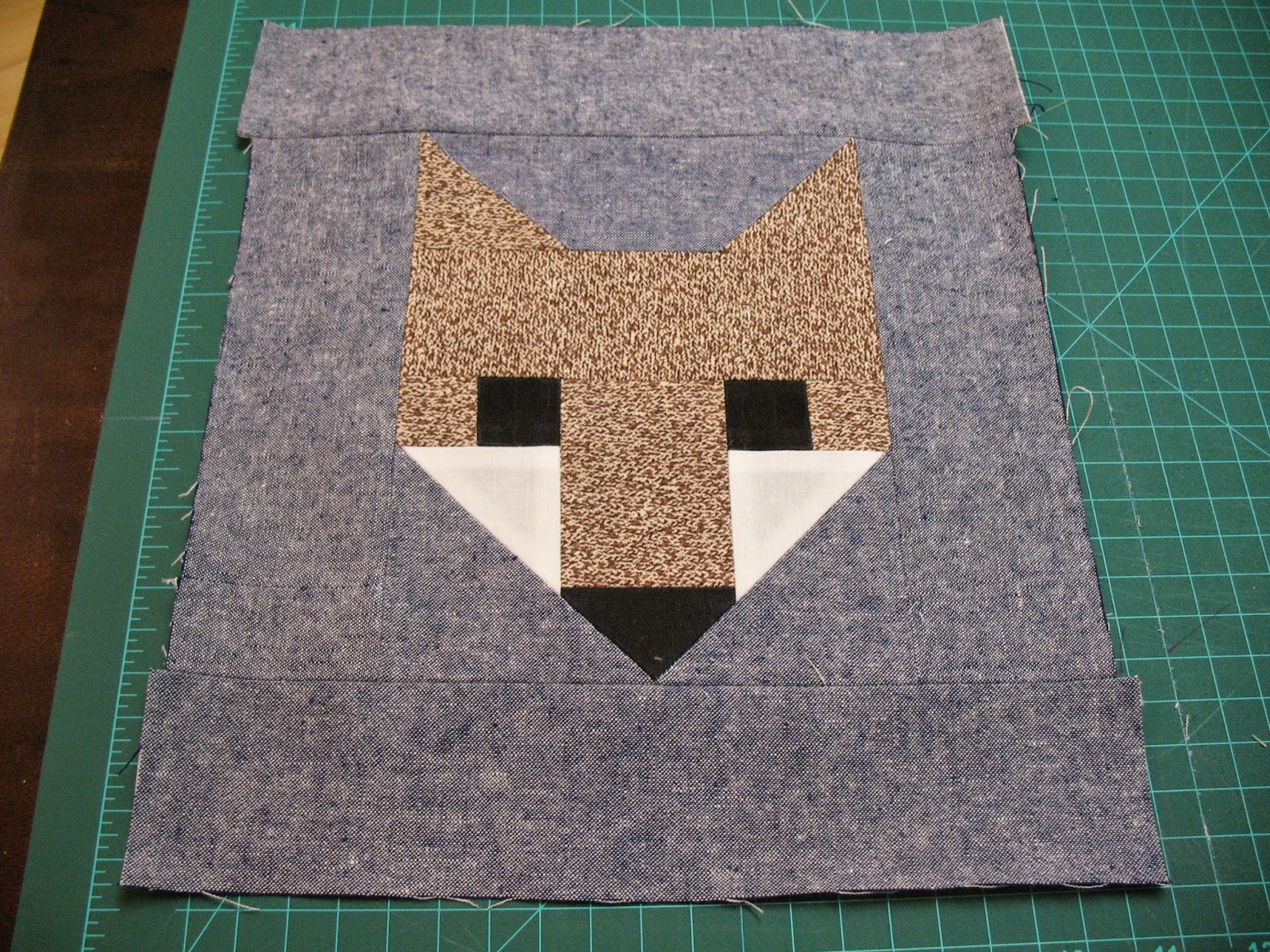 Ye Olde Sweatshop: Fancy Fox Quilt (#32)
