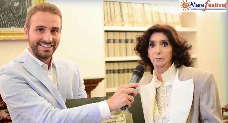 MAREFESTSALINA PREMIA ANNA MARCHESINI CHE RICORDA TROISI IN UN VIDEO ...