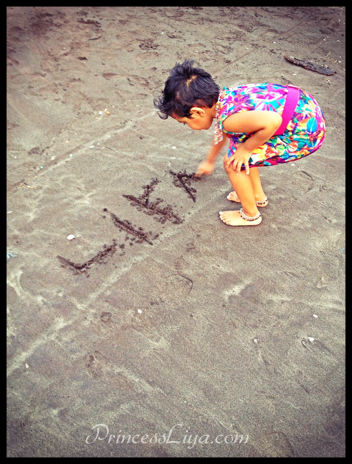 Life with Liya and Zain: A visit to Beypore Port and Beach - 04/19/2014