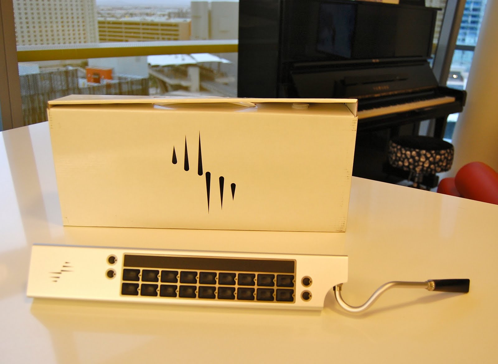 MATRIXSYNTH: Eigenlabs Eigenharp Pico - Silver