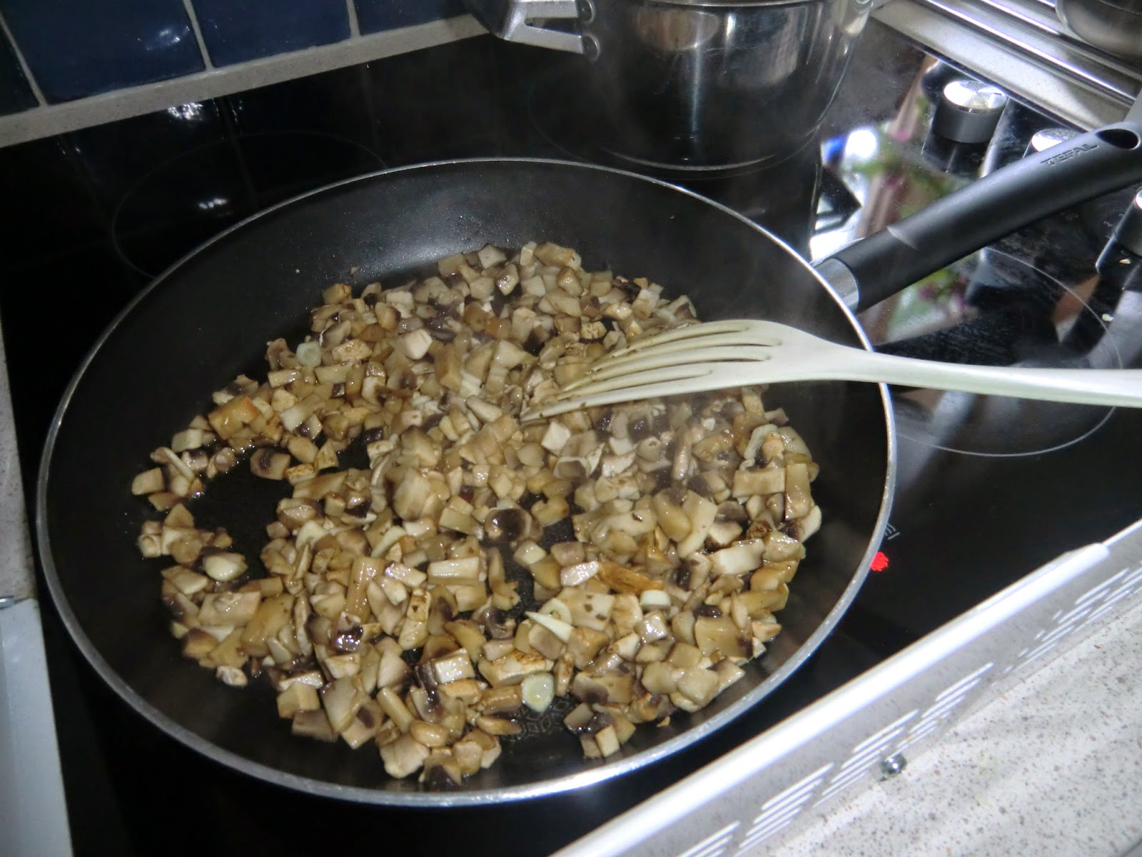 Kjerstis mat och prat: Glutenfri fullkornspasta med krämig champinjon ...