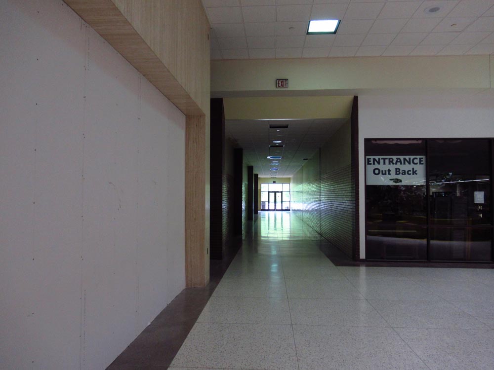 Sky City: Retail History: Warren Mall: Warren, PA