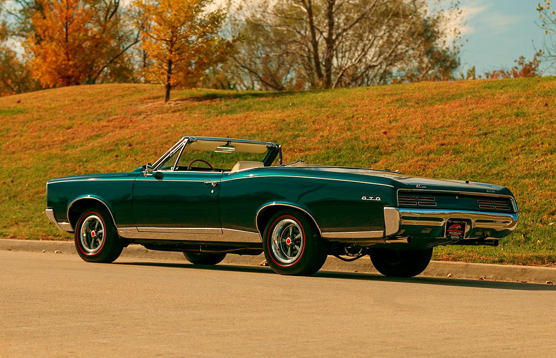 MUSCLE CAR COLLECTION : 1967 Pontiac LeMans GTO Convertible