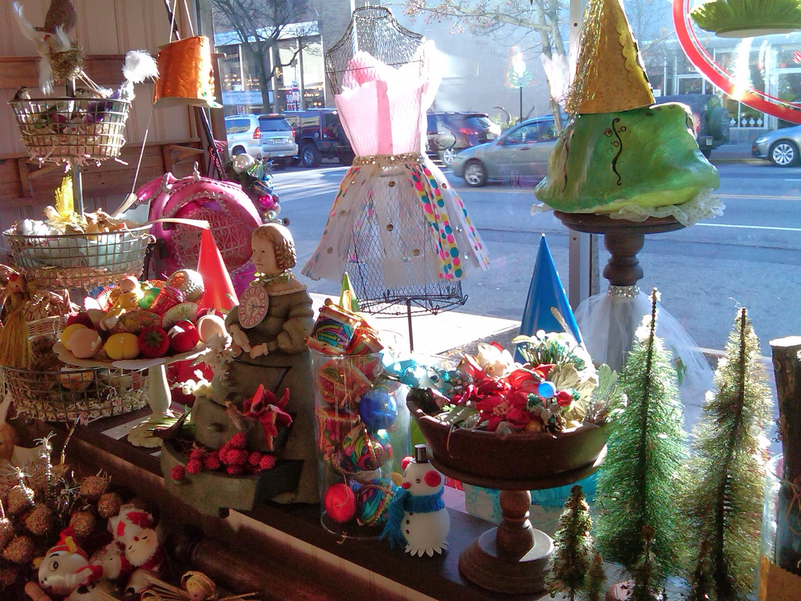 M Ann M: Parcel Shop