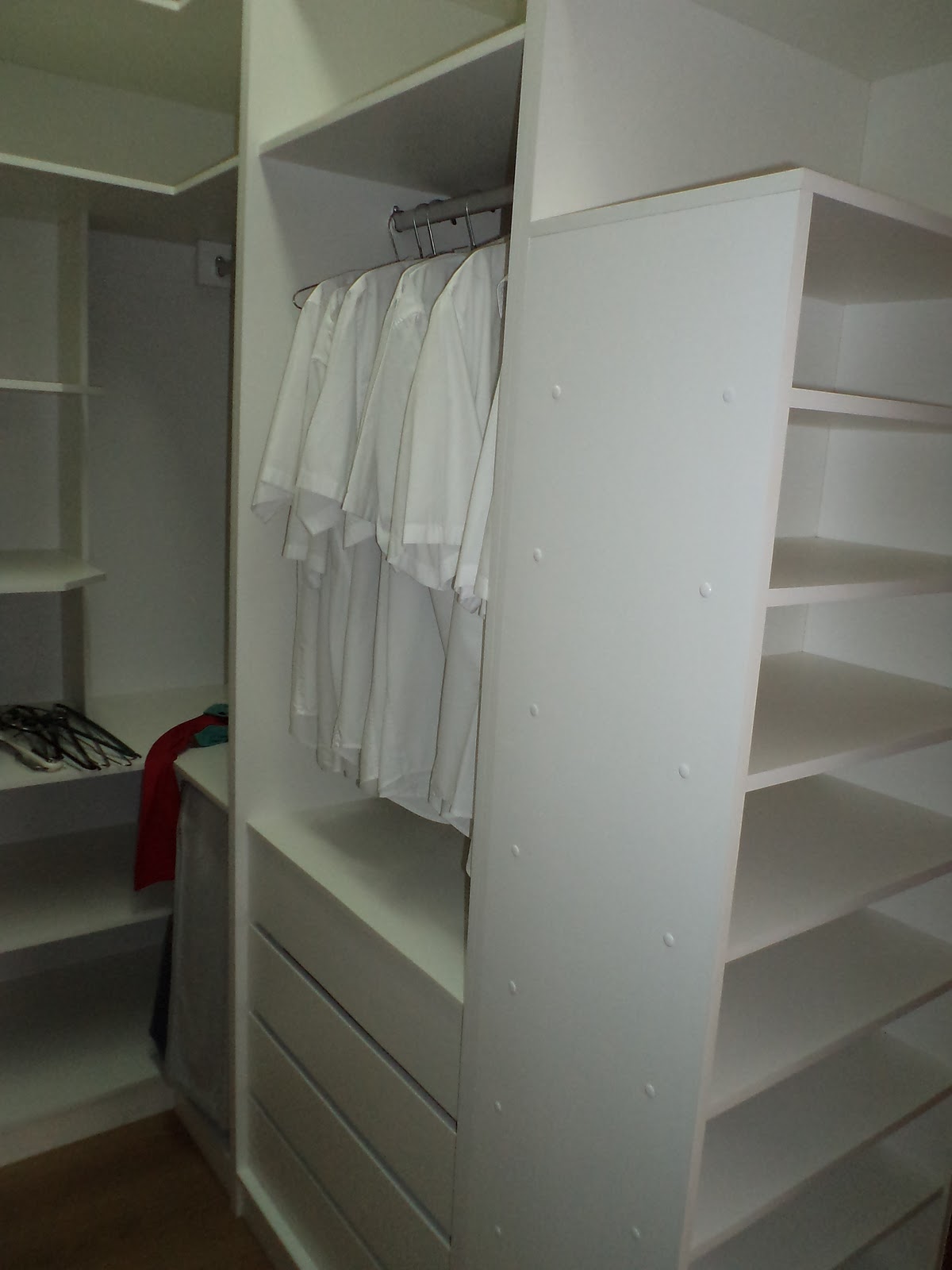 SPJ Móveis Planejados: Closet Branco